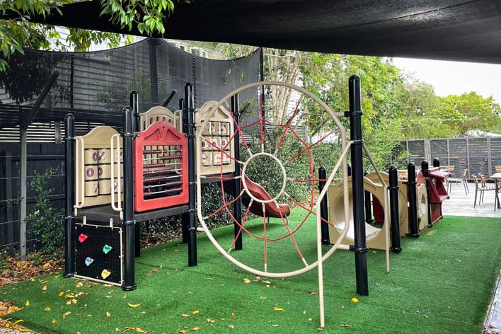 Noosa - Eating Out With Kids